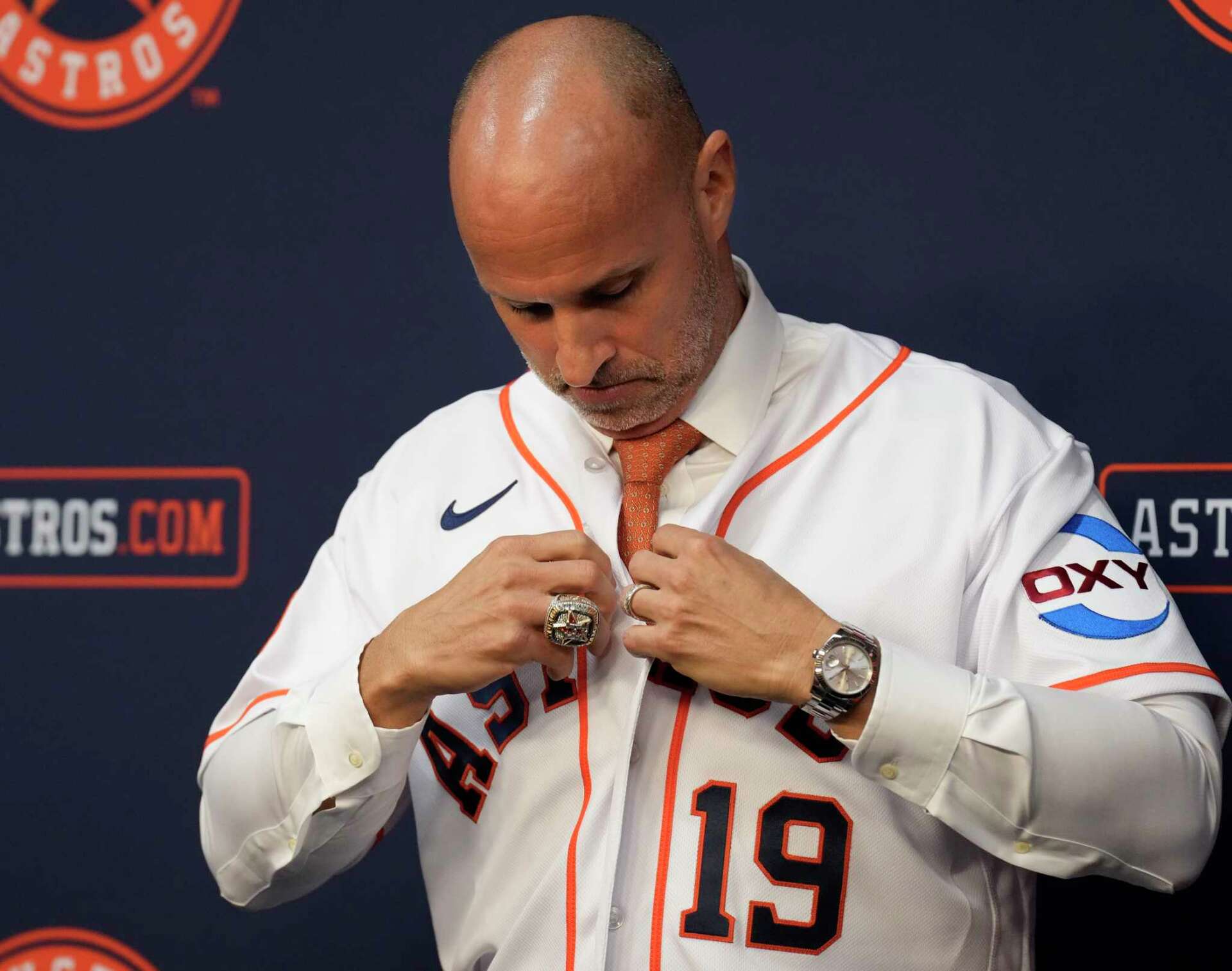 Houston Astros hand managerial reins to Joe Espada