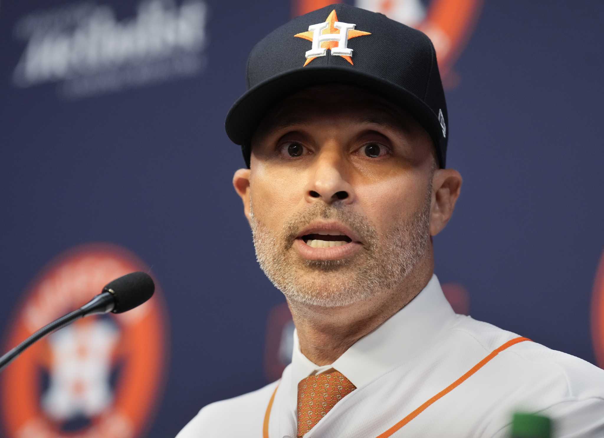 Houston Astros hand managerial reins to Joe Espada