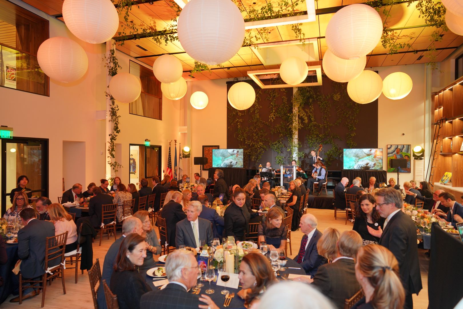 Maritime Aquarium's gala raises $400,000 to support mission