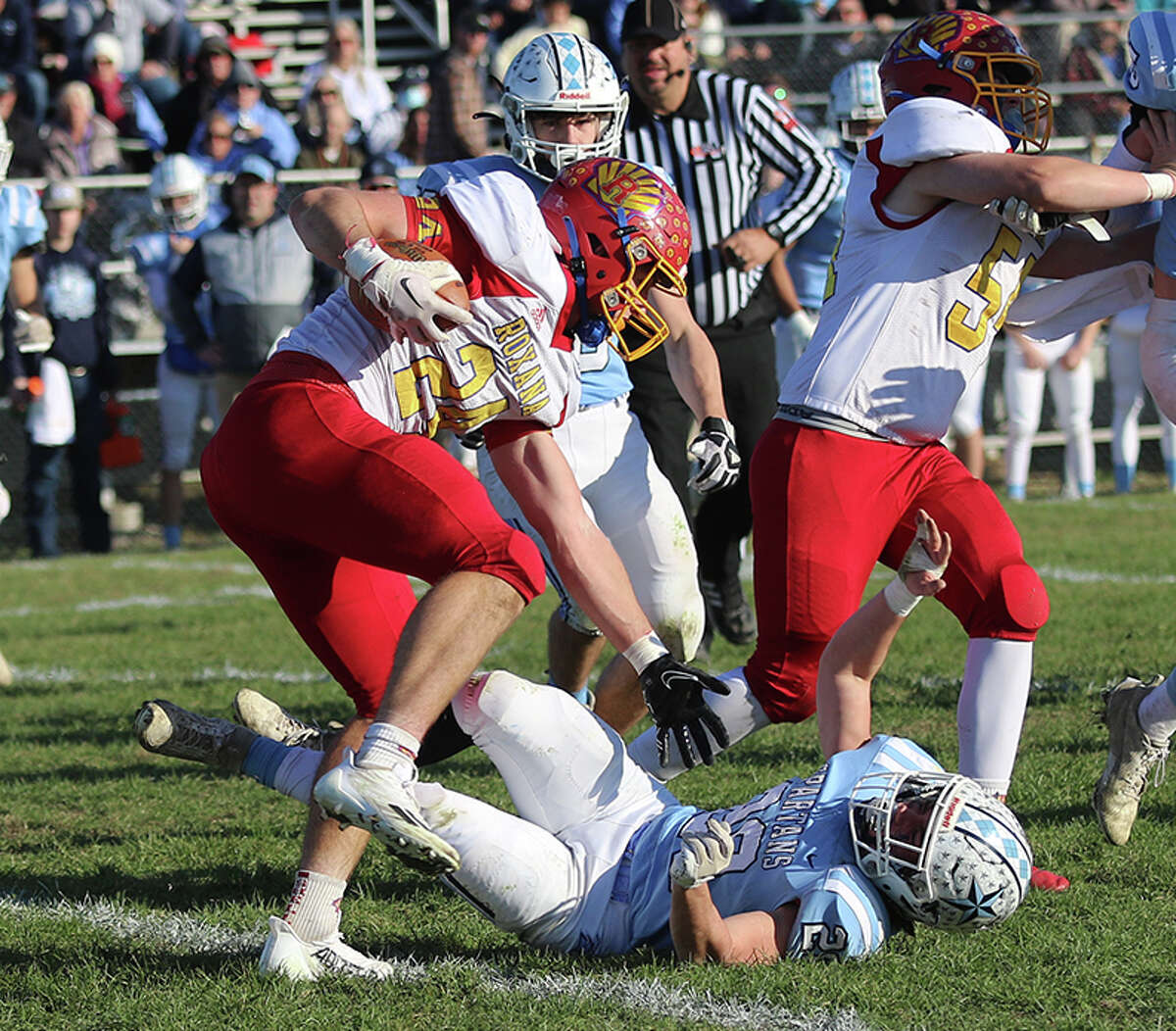 Walleck steals the show, ties record, in Shells' win