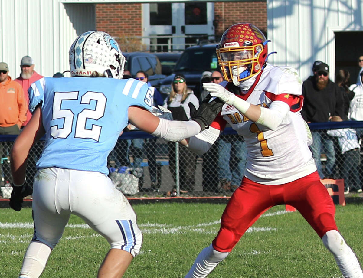 Walleck steals the show, ties record, in Shells' win