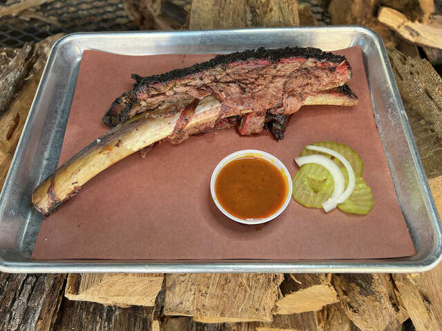 San Antonio food truck serves dino rib in a burrito