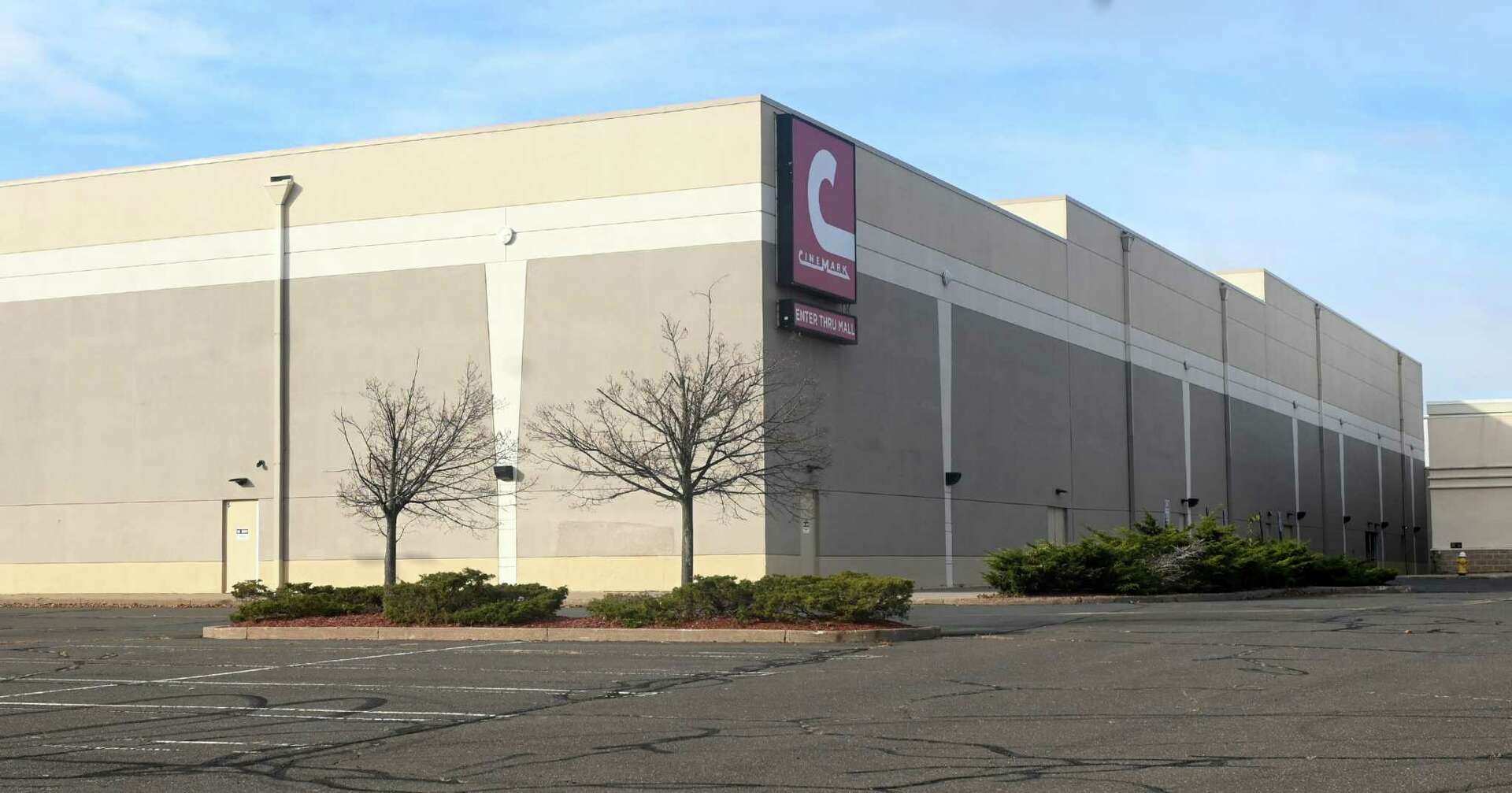 Deal in place to sell Enfield Square mall, town manager says