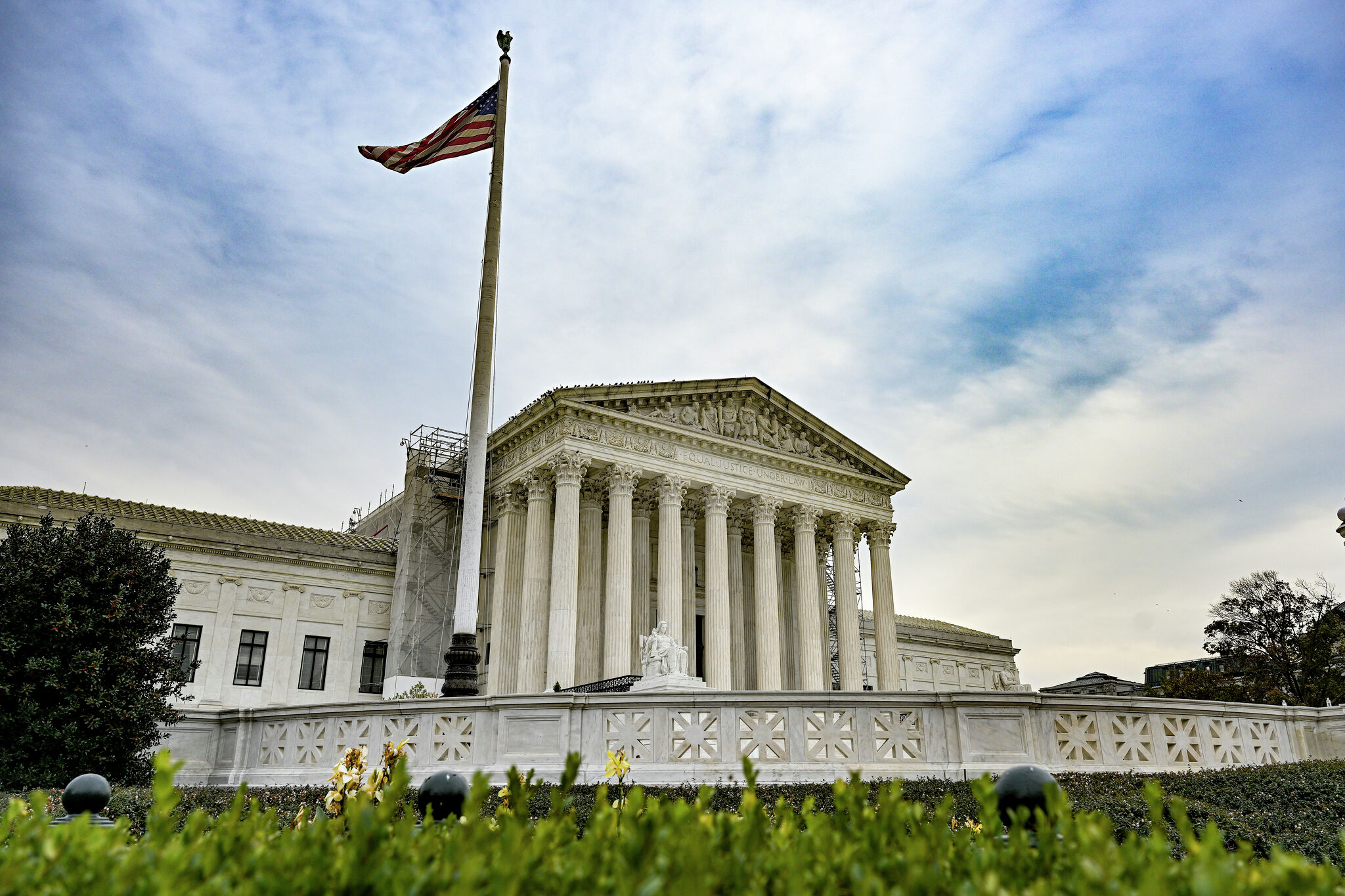 Here's how the 25th Amendment works for the US presidency