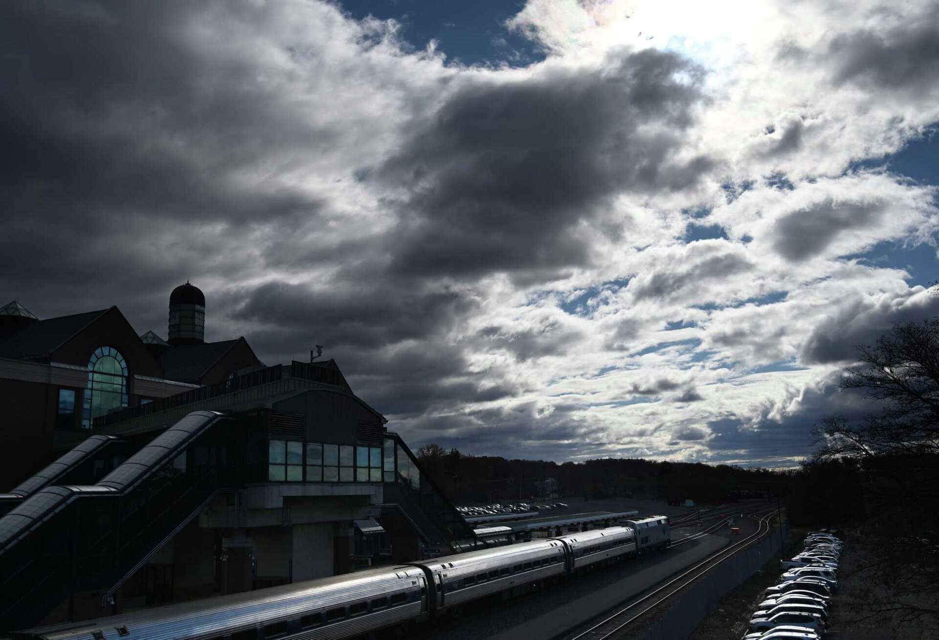 Amtrak says direct service to New York will partially return Thursday