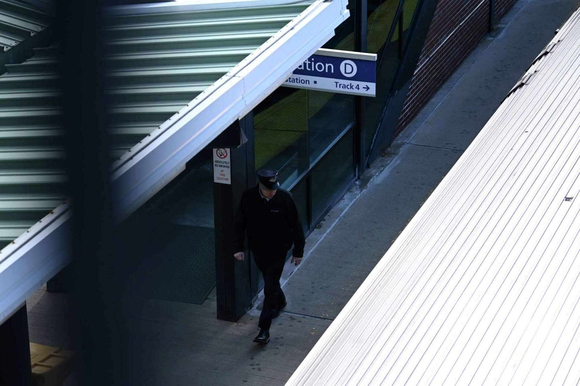 Amtrak says direct service to New York will partially return Thursday