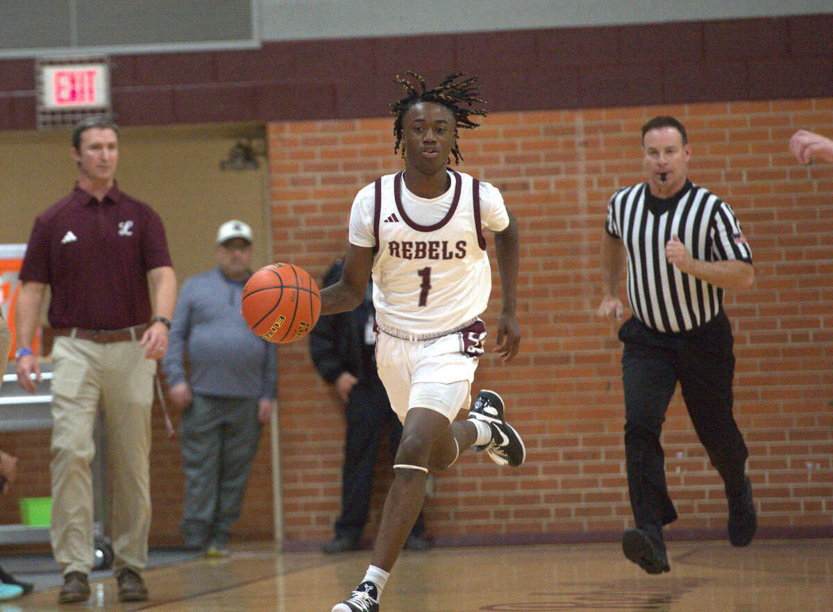 HS BOYS BASKETBALL: Abilene Wylie's hot shooting downs Rebels