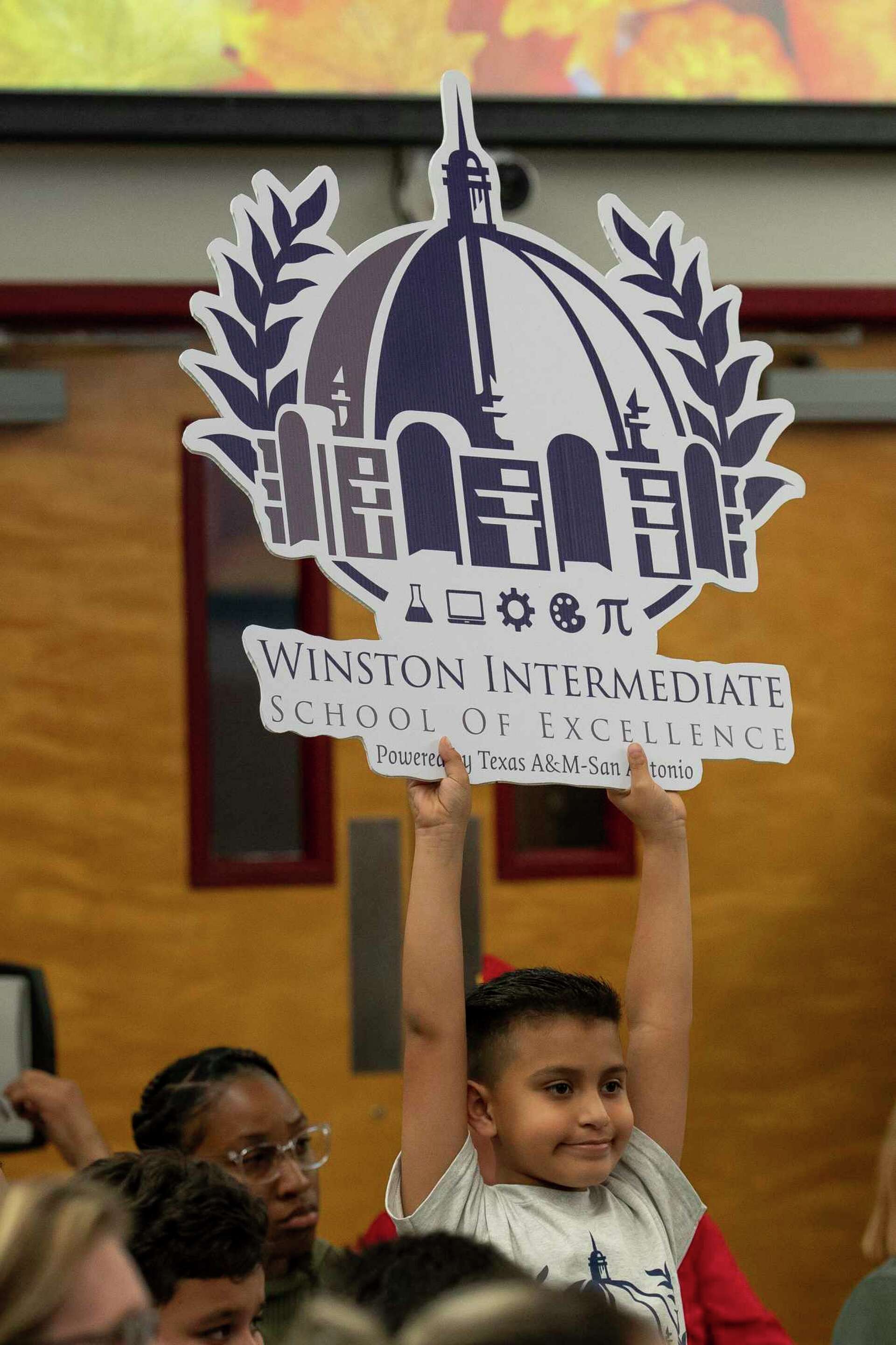 Edgewood ISD is latest S.A. school system to order schools shut