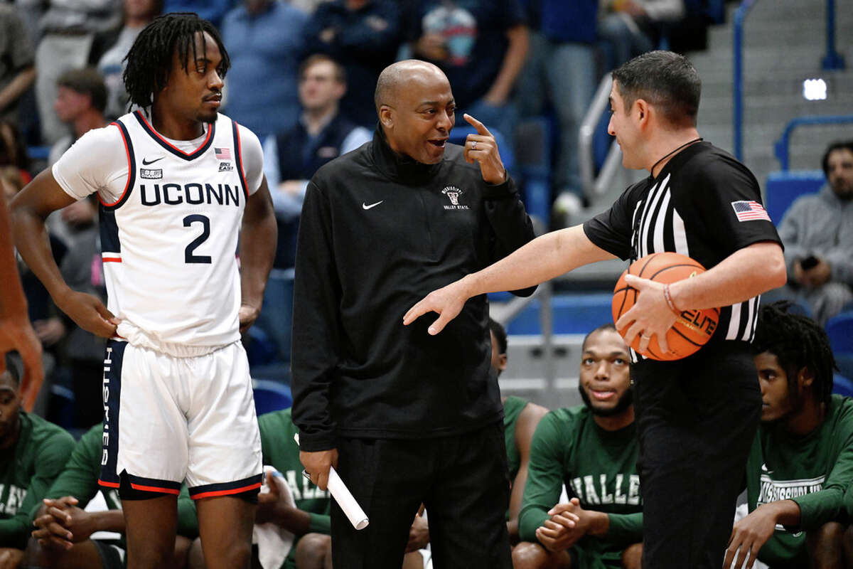 Cam Spencer leads UConn men's basketball to romp over MVSU