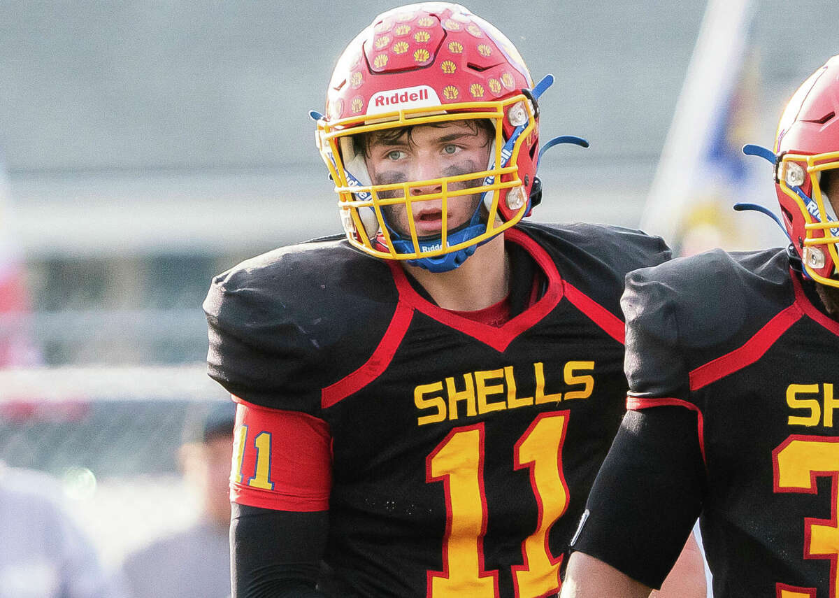 Kael Hester's grandfather Dave Roberson QB'd unbeaten Shells in 1954