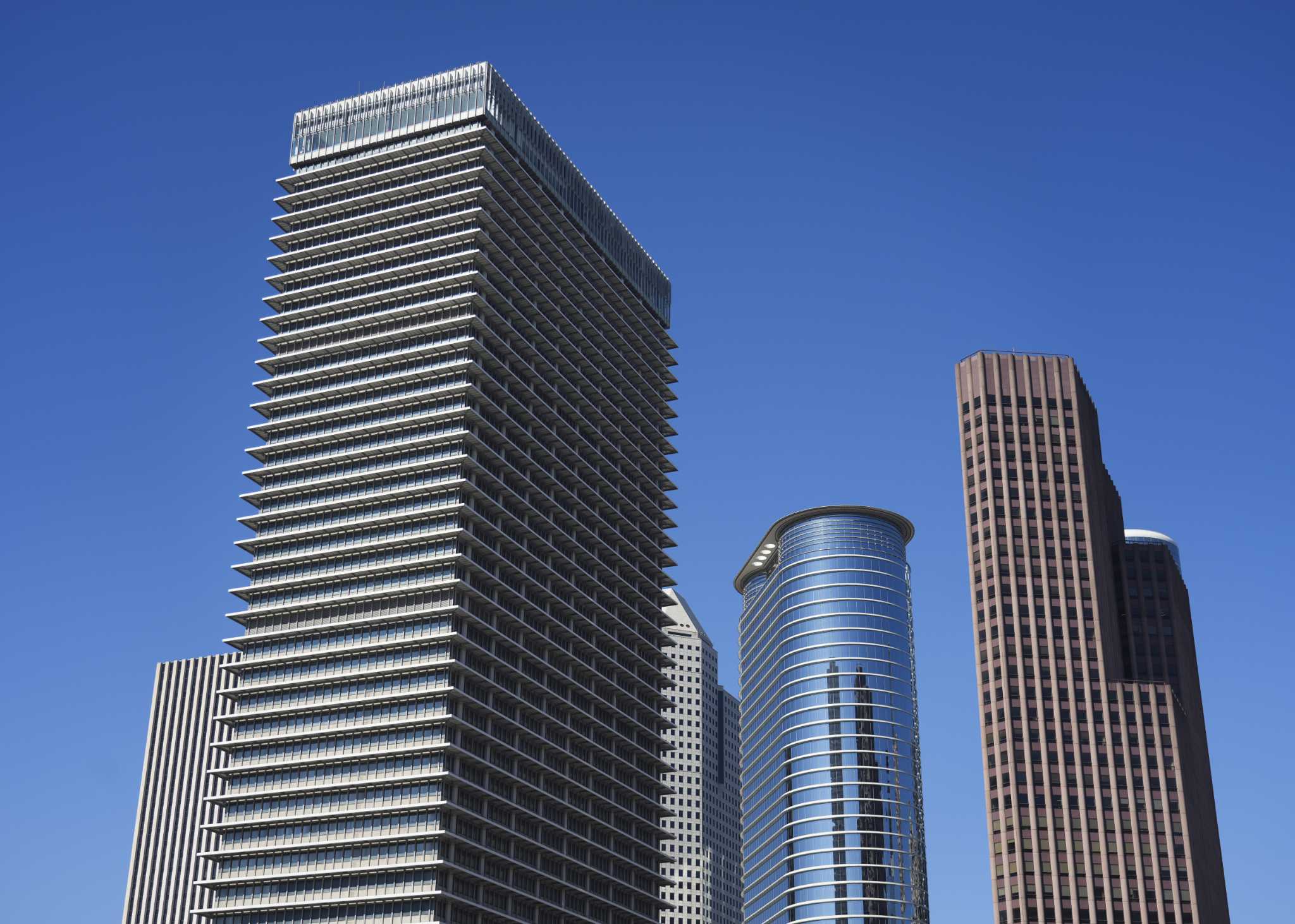 Houston's historic Humble-Exxon tower 800 Bell avoids foreclosure