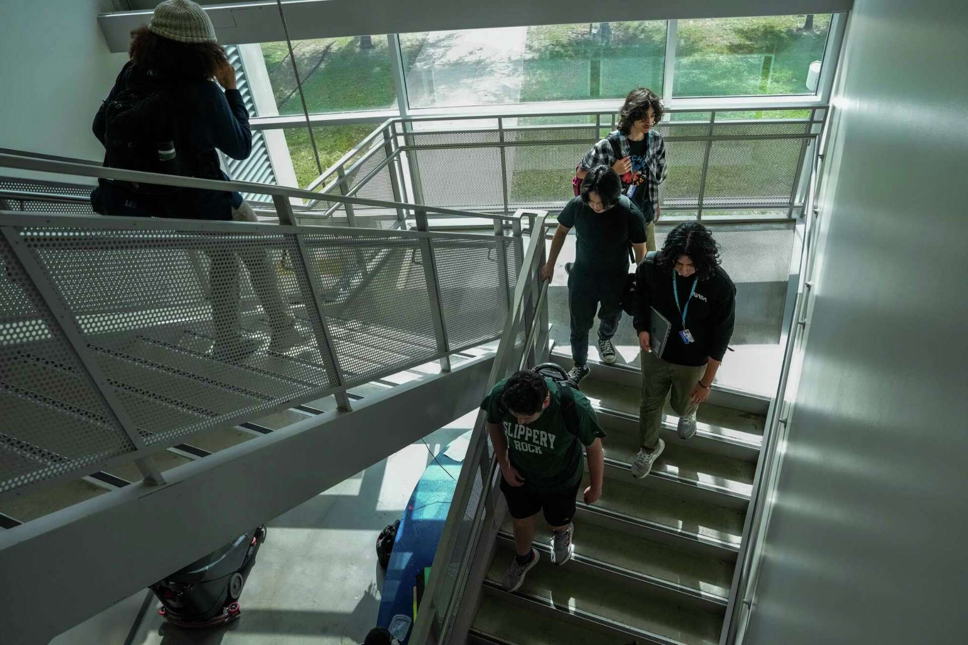 HISD proposes tighter criteria for Carnegie Vanguard HS admission