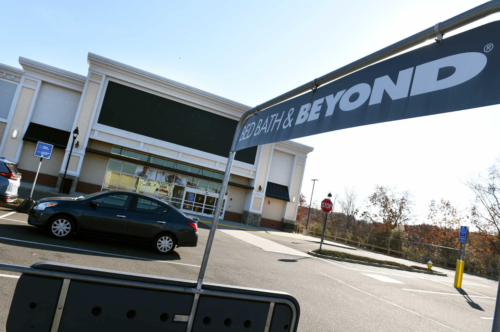 Old Navy slated to take over vacant store in Guilford Commons