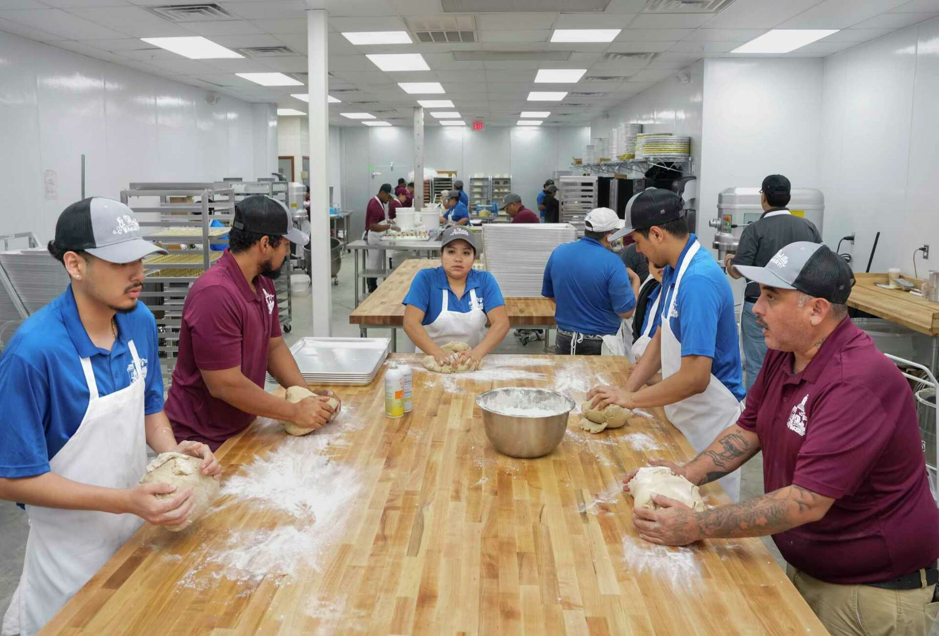 Houston favorite El Bolillo Bakery new Mission Bend location opens