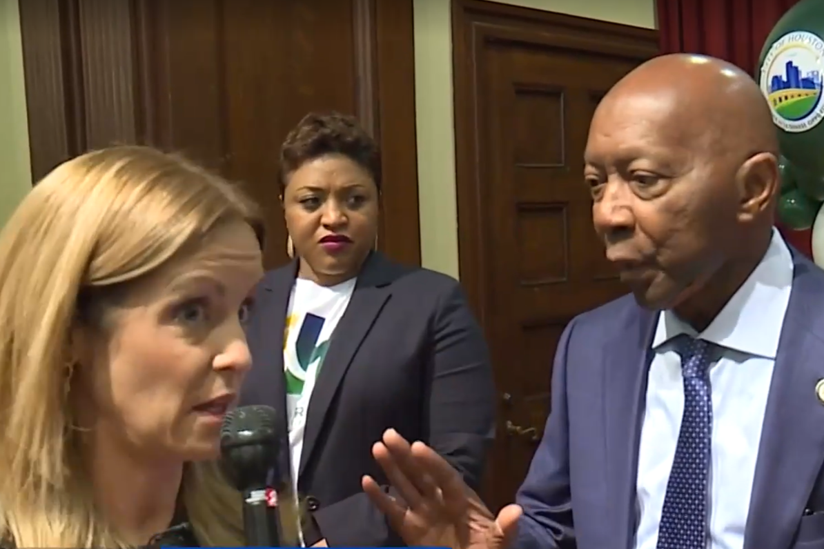 Houston mayor scolds reporter for asking about water bills
