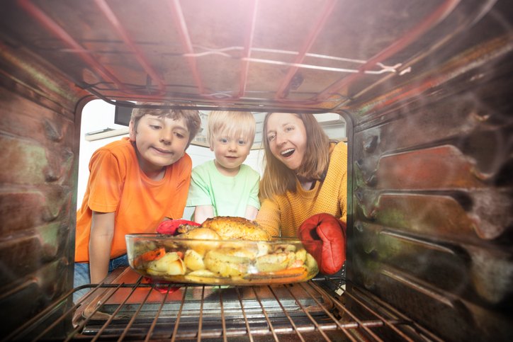 Thanksgiving, from the mom's point of view — Robin Garrison Leach