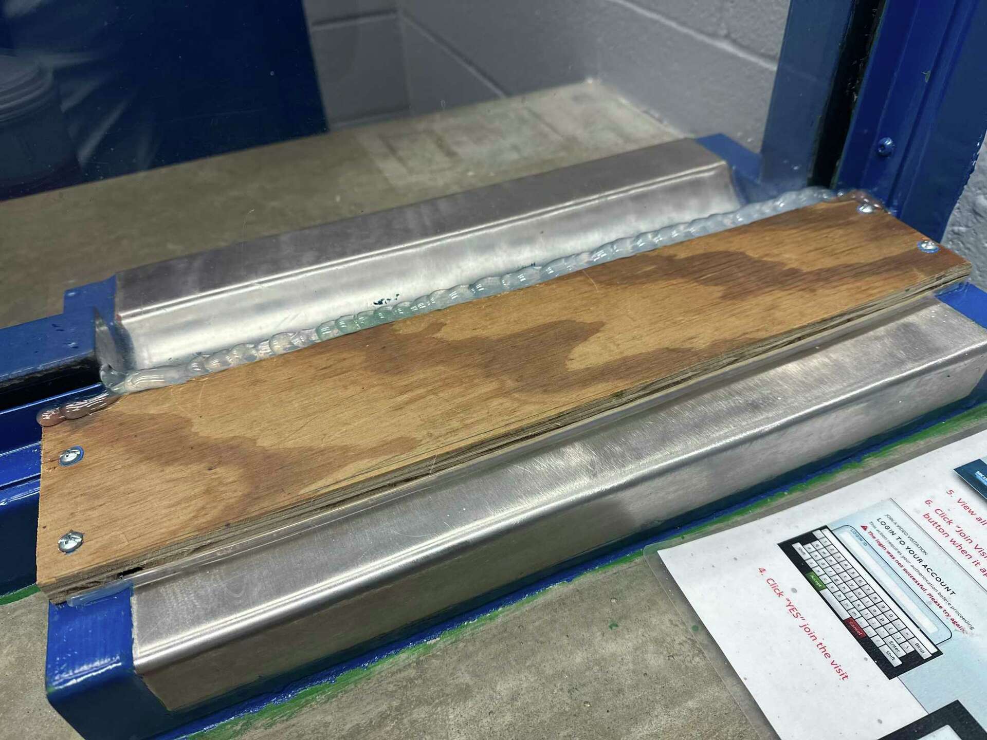 Houston lawyer Ronald Lewis linked to drug-laced paper at county jail