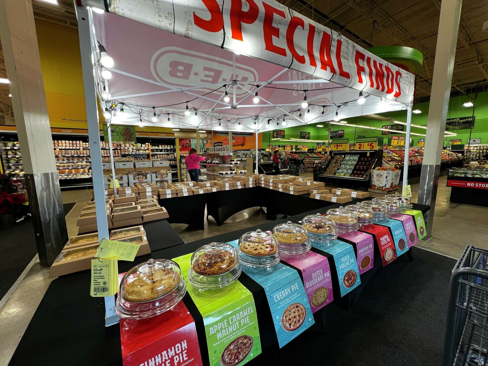 We taste tested all 11 of H-E-B's holiday pies