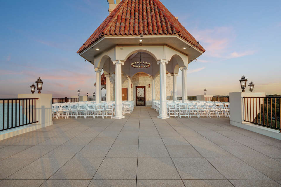 Texas castle fit for Disney princess hits market for $5.5M