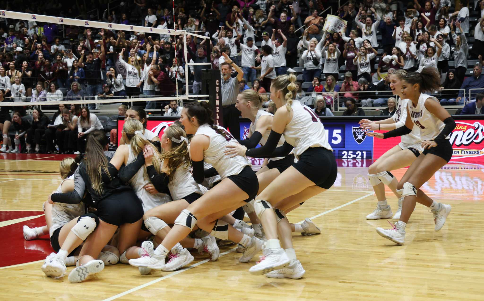 Davenport volleyball rallies to capture the Class 4A state championshi
