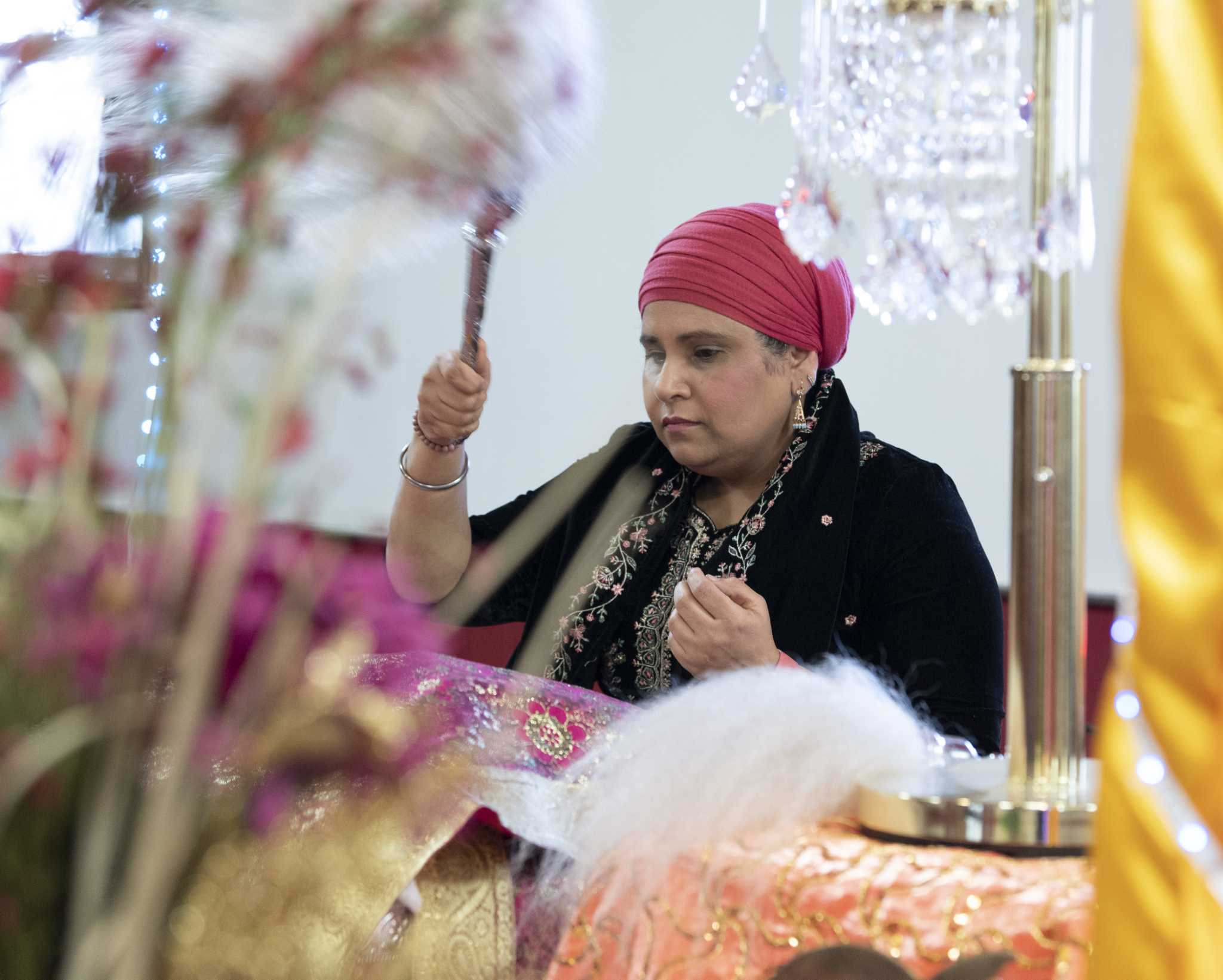 Birthday of founder of Sikh faith celebrated Monday