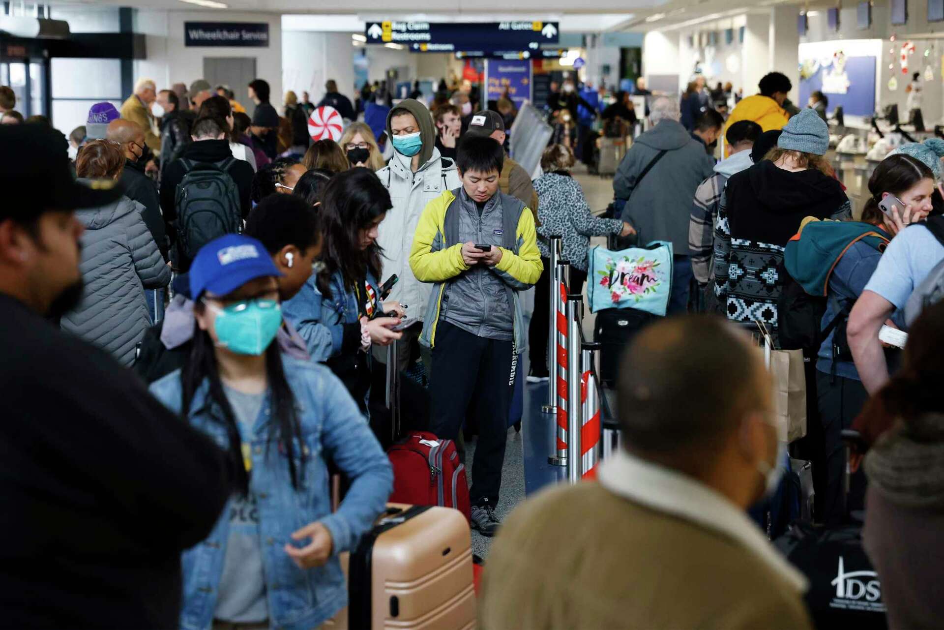 Thanksgiving travel to set records; here’s how to avoid the worst