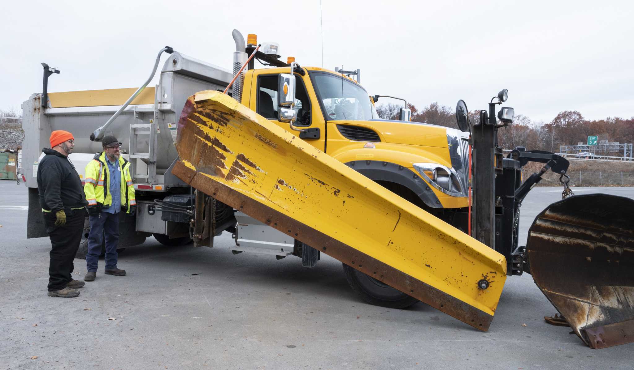 Mix of ice, snow to arrive as Thanksgiving travel heats up upstate
