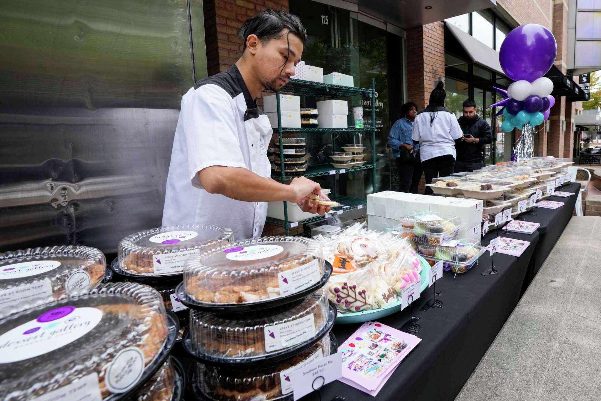 Houston-based bakery opens in The Woodlands ahead of Valentine's Day
