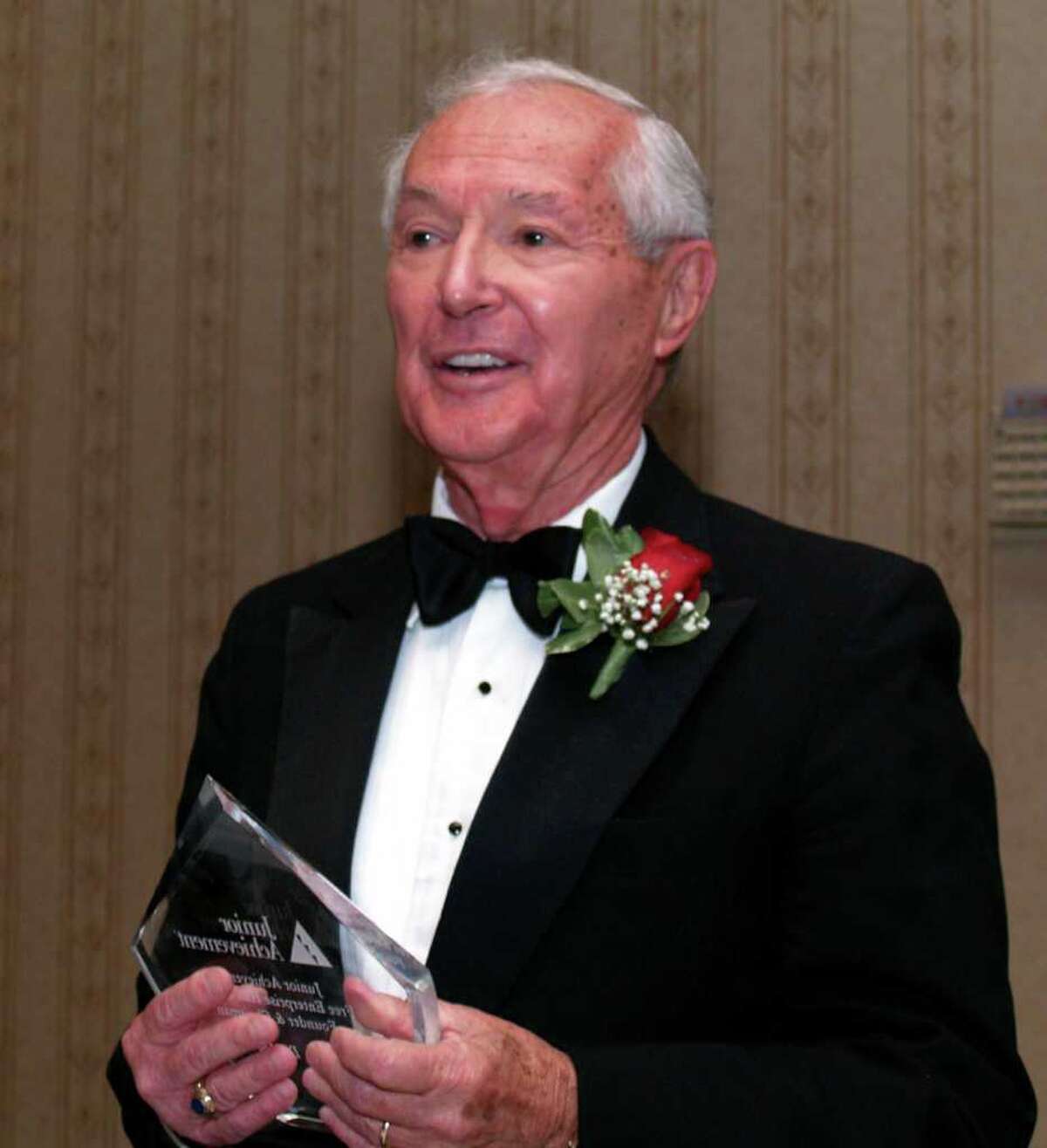 George Dunbar, civic, business leader, dies