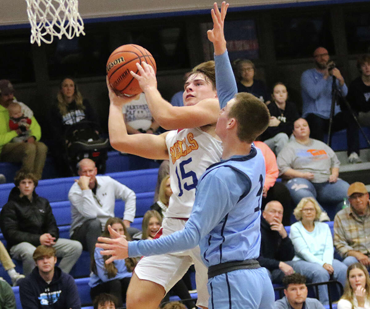 Shells transition from field to court, rally to beat Jersey