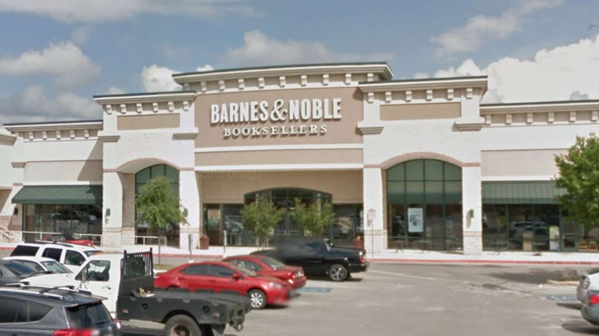 A San Antonio Barnes and Noble is closing and relocating