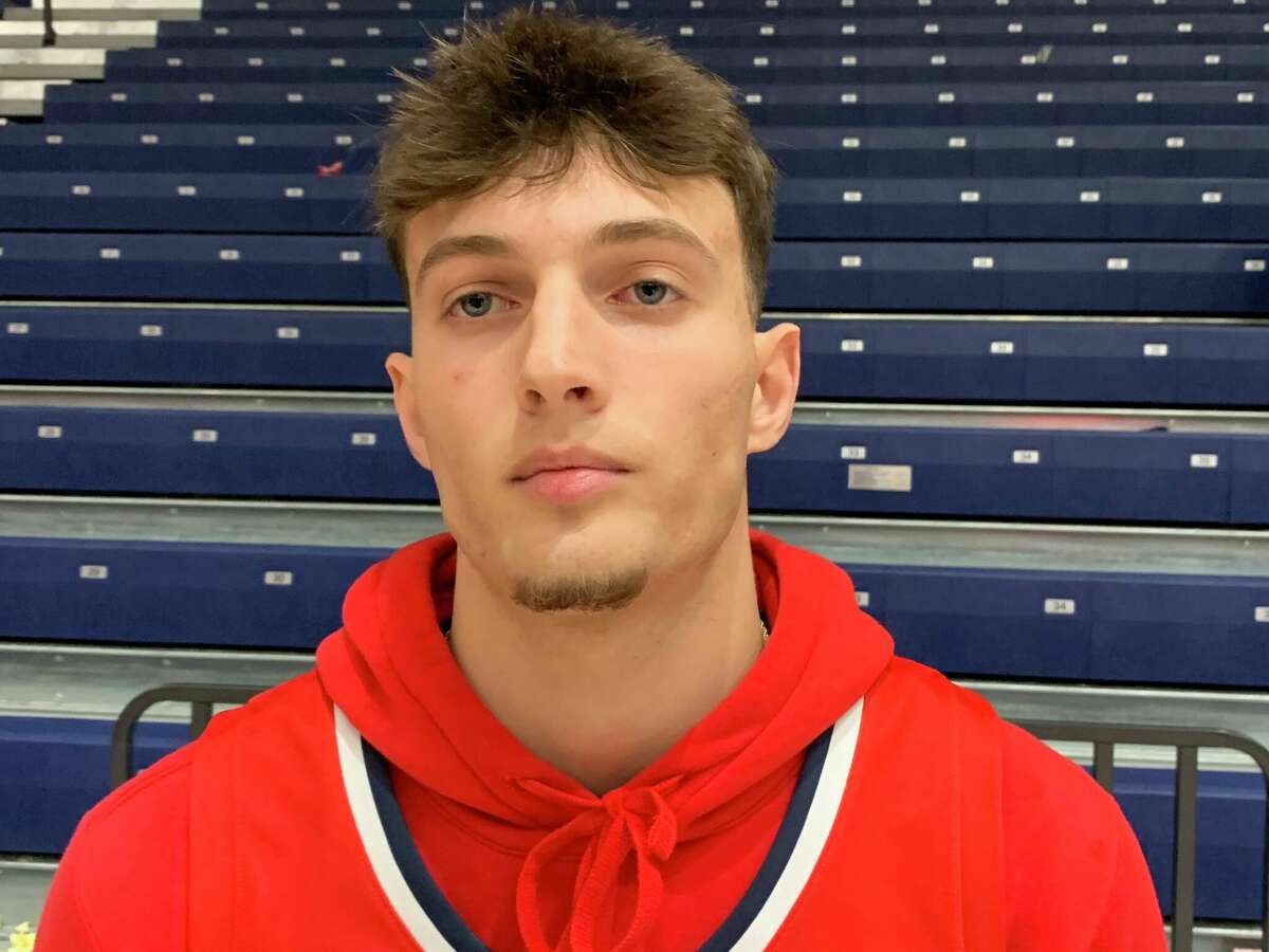 Dow alum Zielinski staying 'locked in' for SVSU