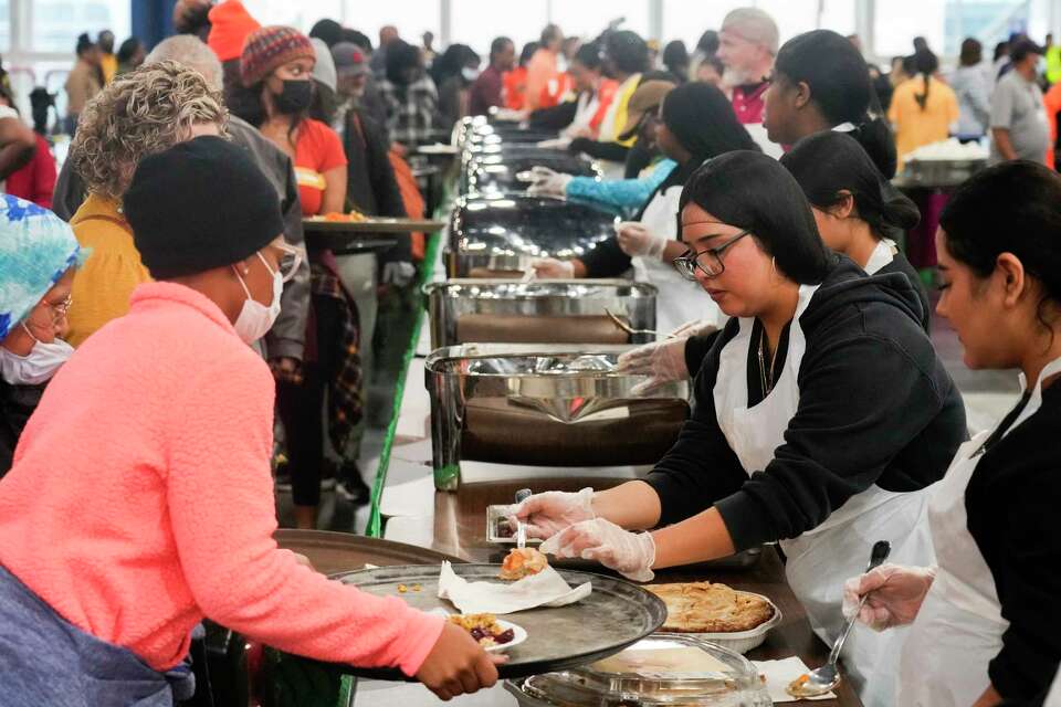 Thanksgiving Super Feast feeds thousands in 45th year