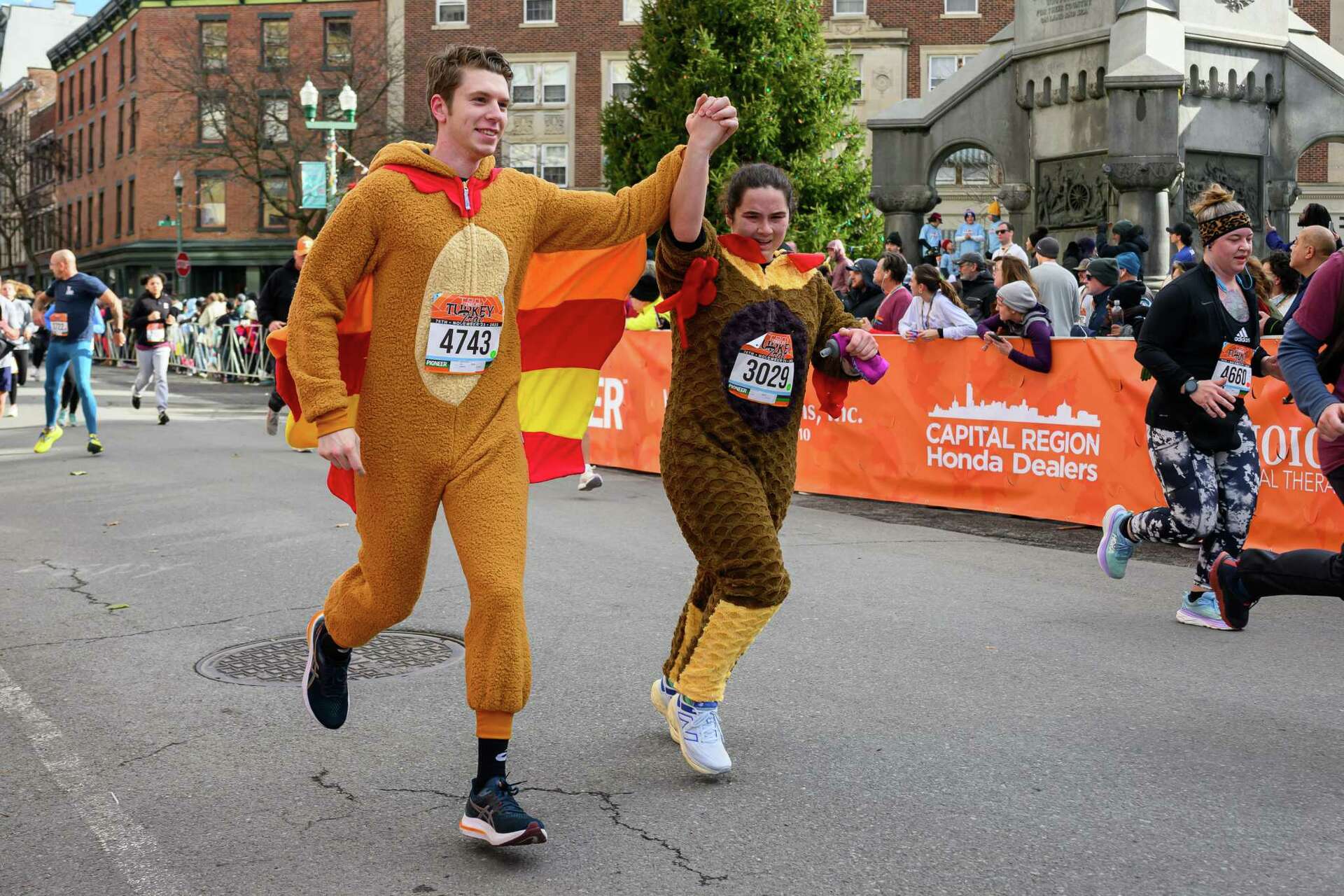 Troy Turkey Trot winners have big goals in mind