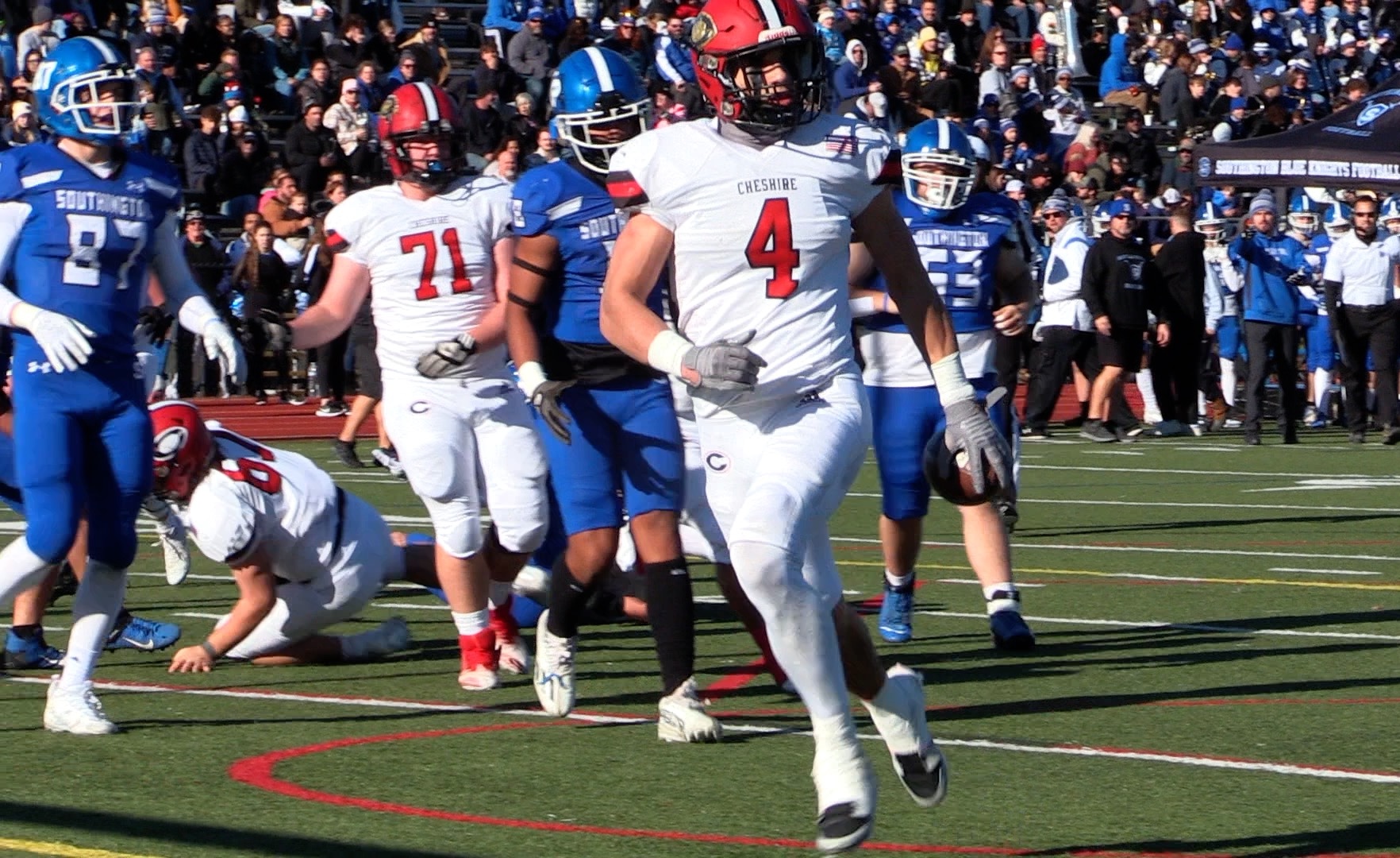 Notre Dame commit Matt Jeffery leads Cheshire by Southington football