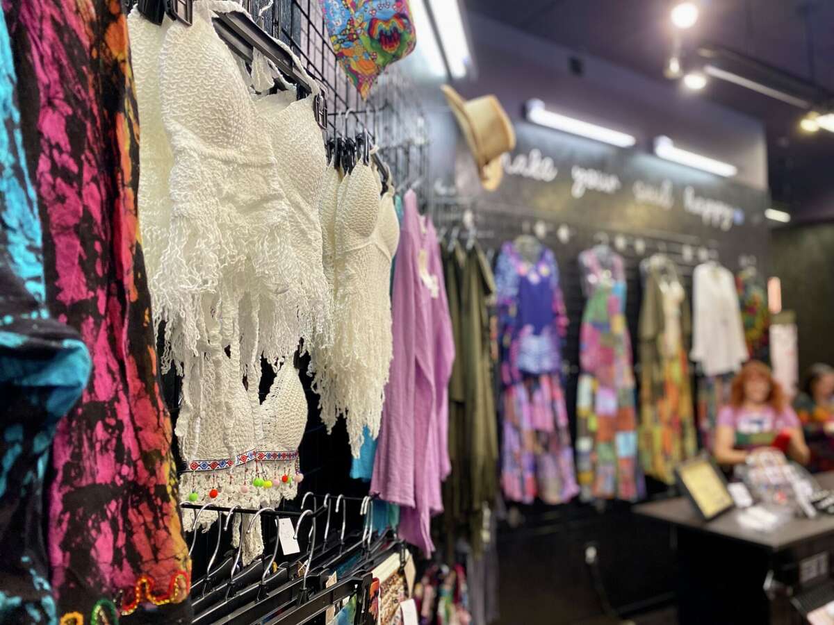 BoHo Hippie Hut brings free, relaxed vibes to Midland Mall