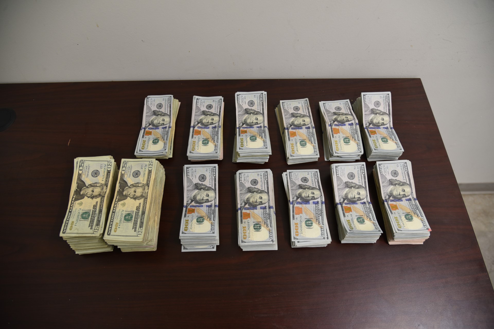 Laredo CBP officers seized $125K, arrest San Antonio man
