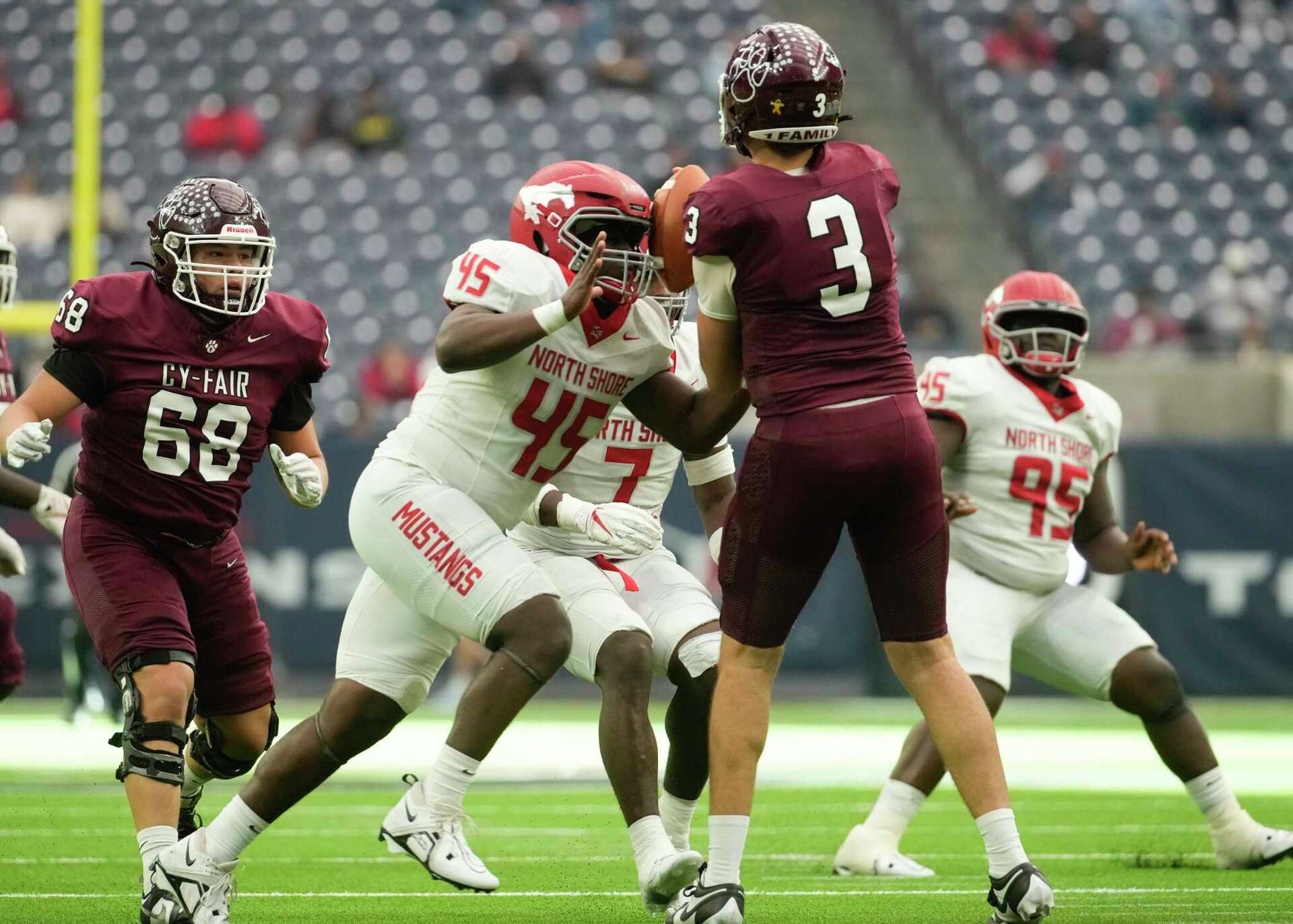 Football: North Shore rolls past Cy-Fair in regional semifinal