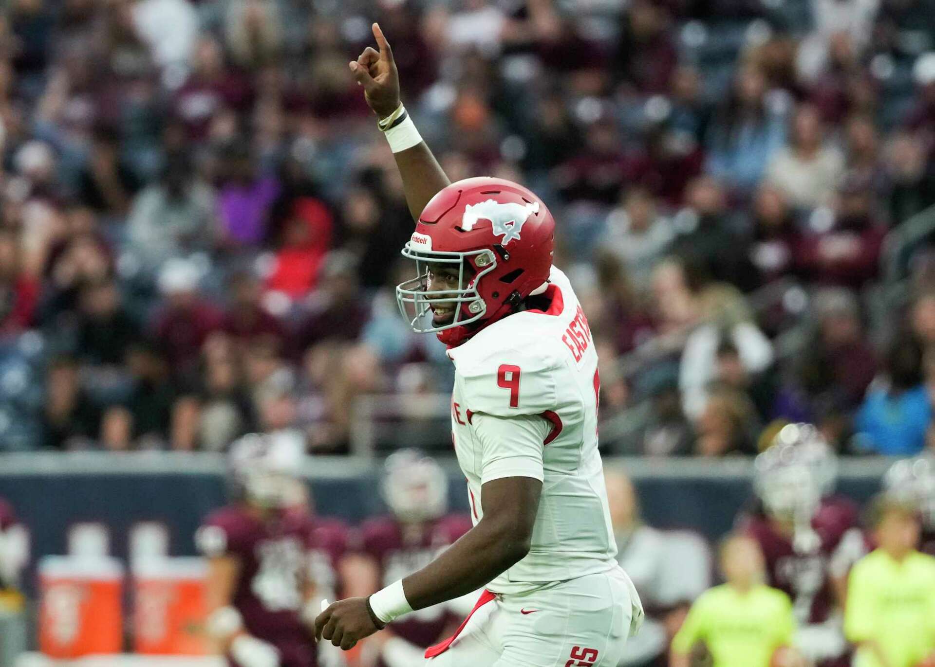 Football: North Shore rolls past Cy-Fair in regional semifinal