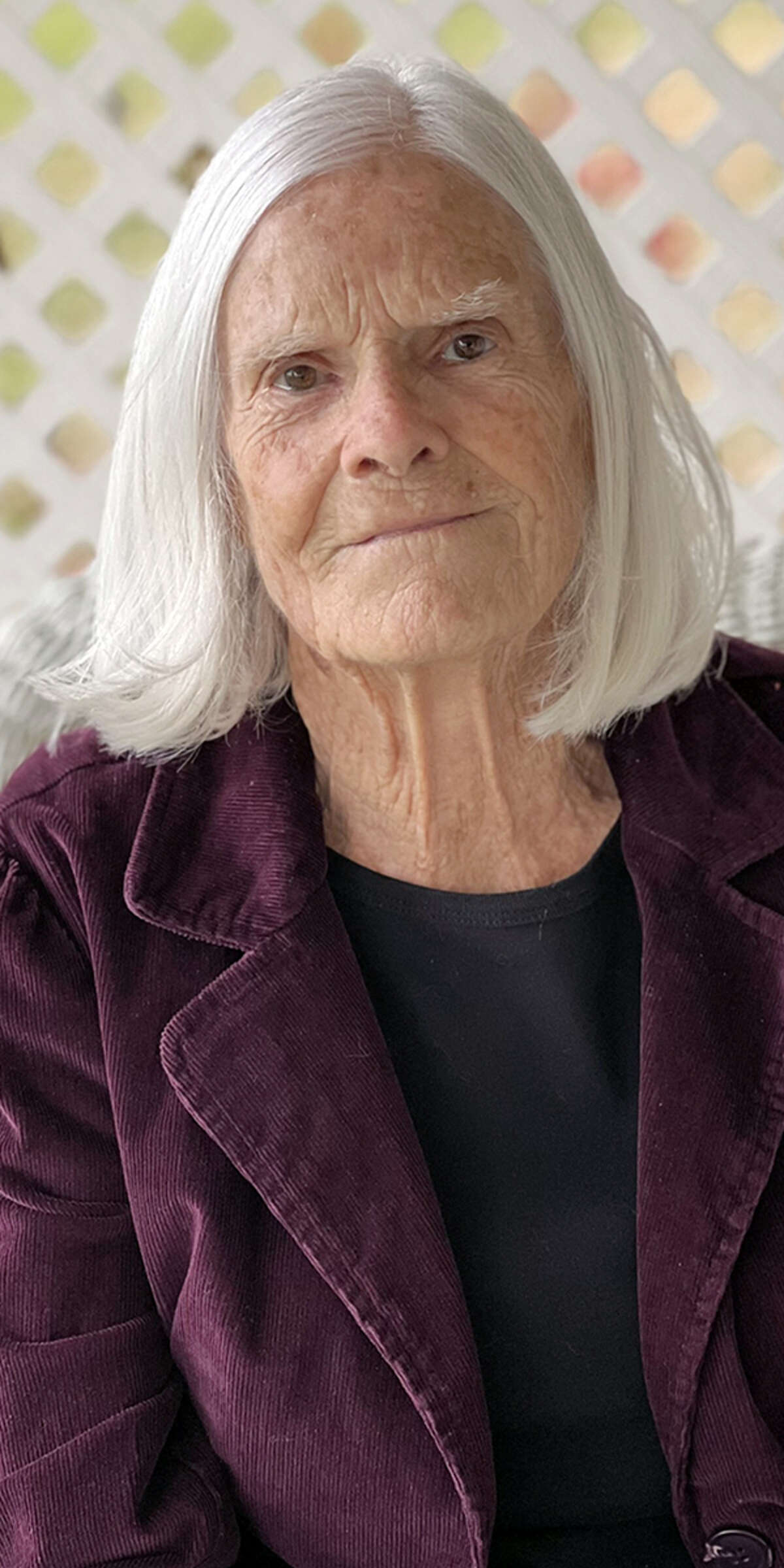 Jean Peak celebrating her 90th birthday with family