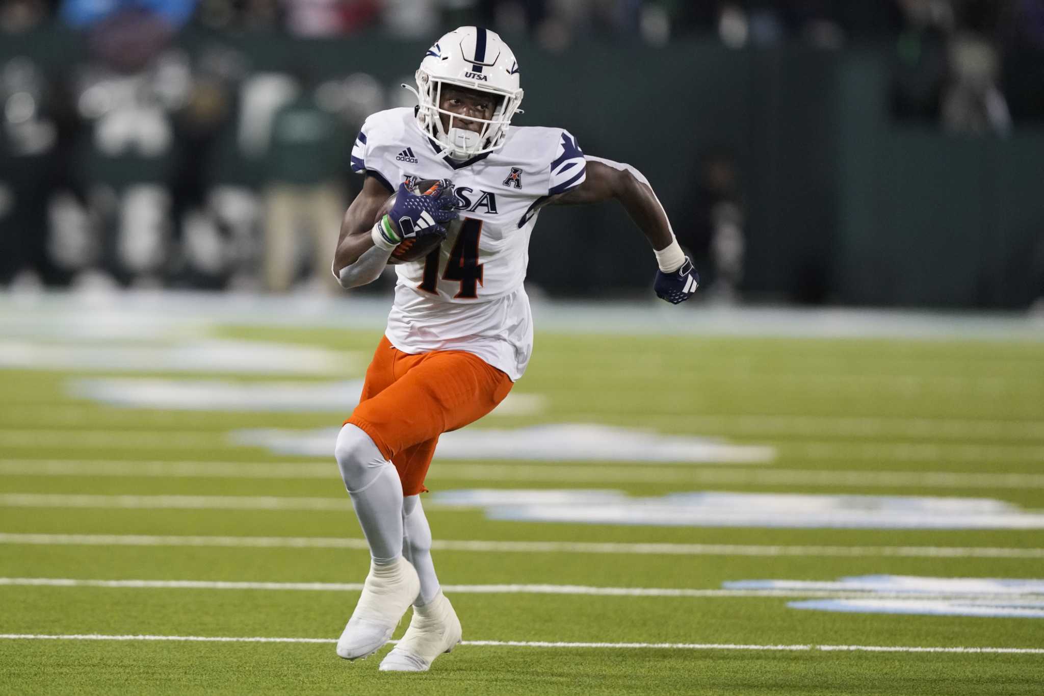 Transfer portal, NIL prompt UTSA to alter recruiting approach