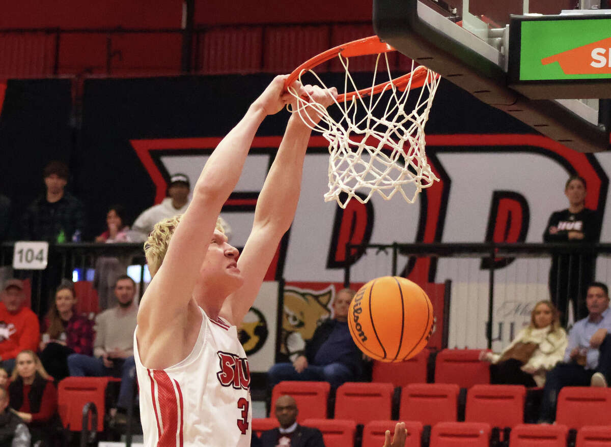 Belleville East grad Jordan Pickett’s big second half helps lift SIUE