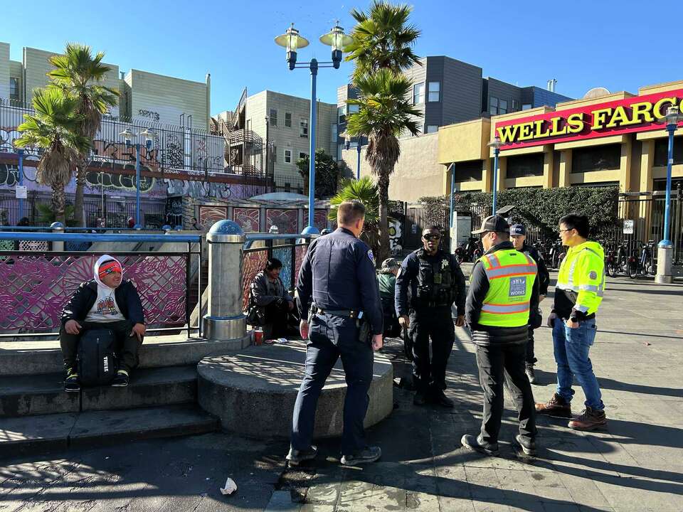 S.F.’s Mission Street vending ban takes effect. Will it work?