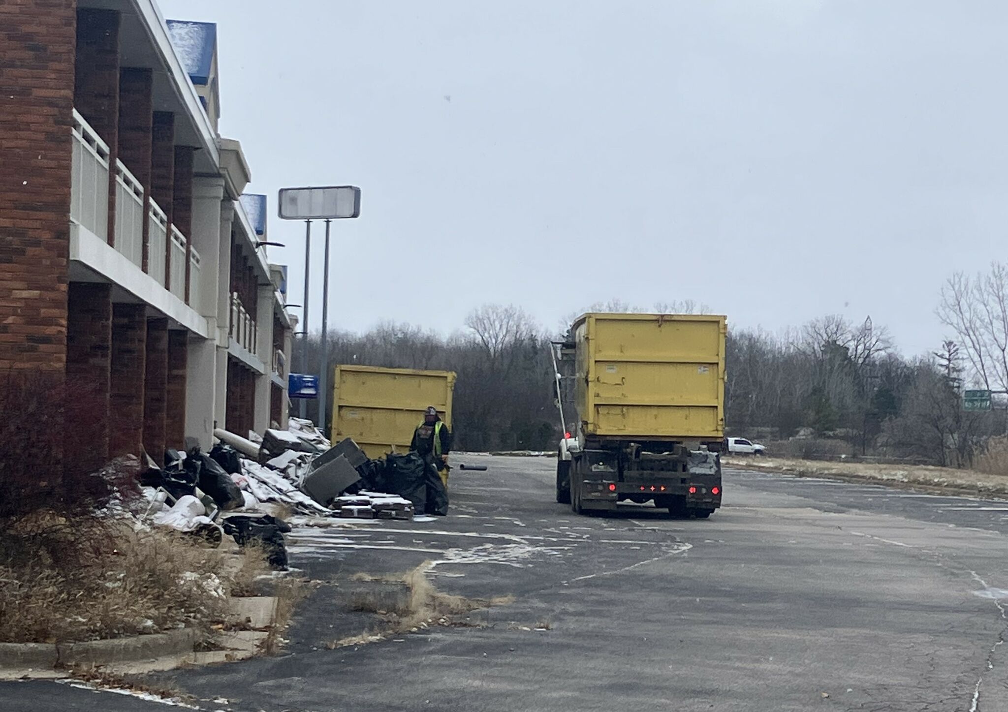 Two Rhodes men charged in Days Inn theft