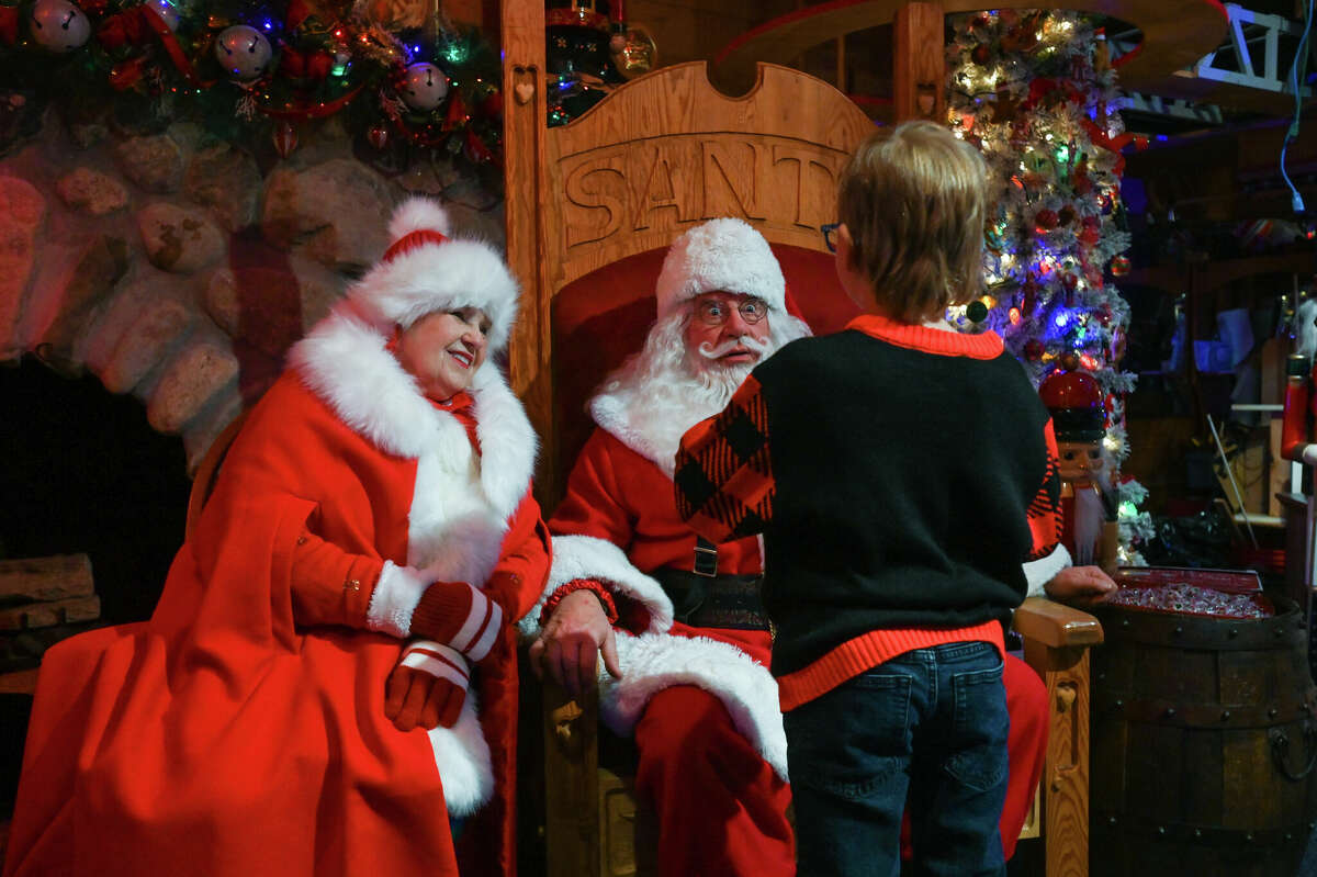 Midland Santa House seeking festive volunteers for this week