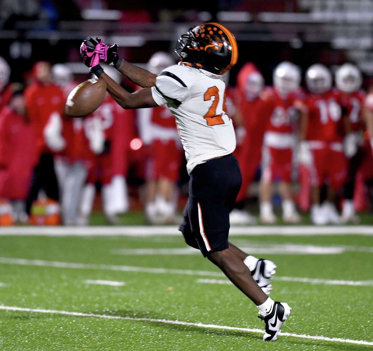 Greenwich High School defeats Stamford in CT football quarterfinals.