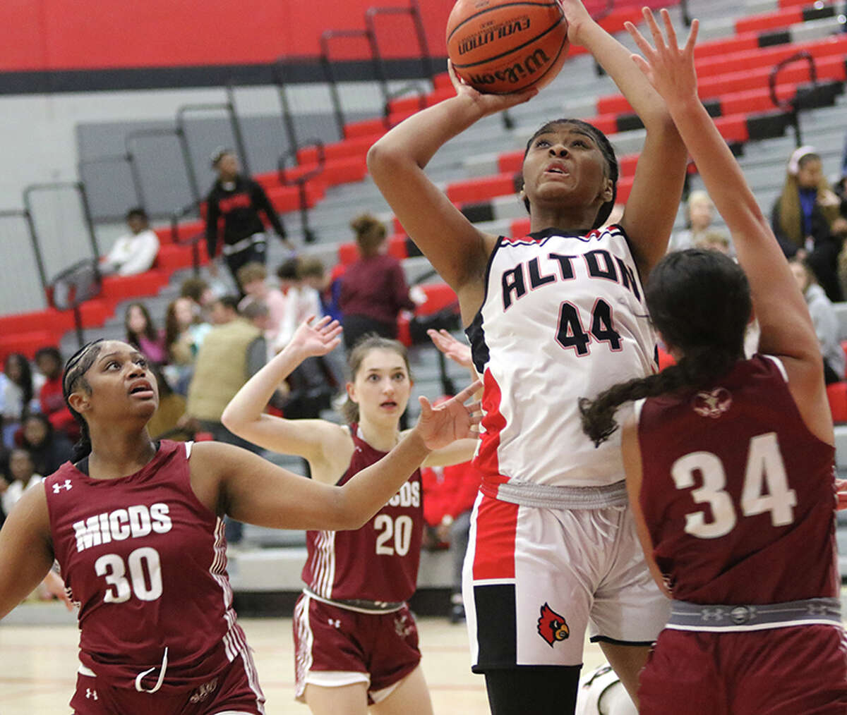 TUESDAY BASKETBALL: Southwestern boys, Alton girls win