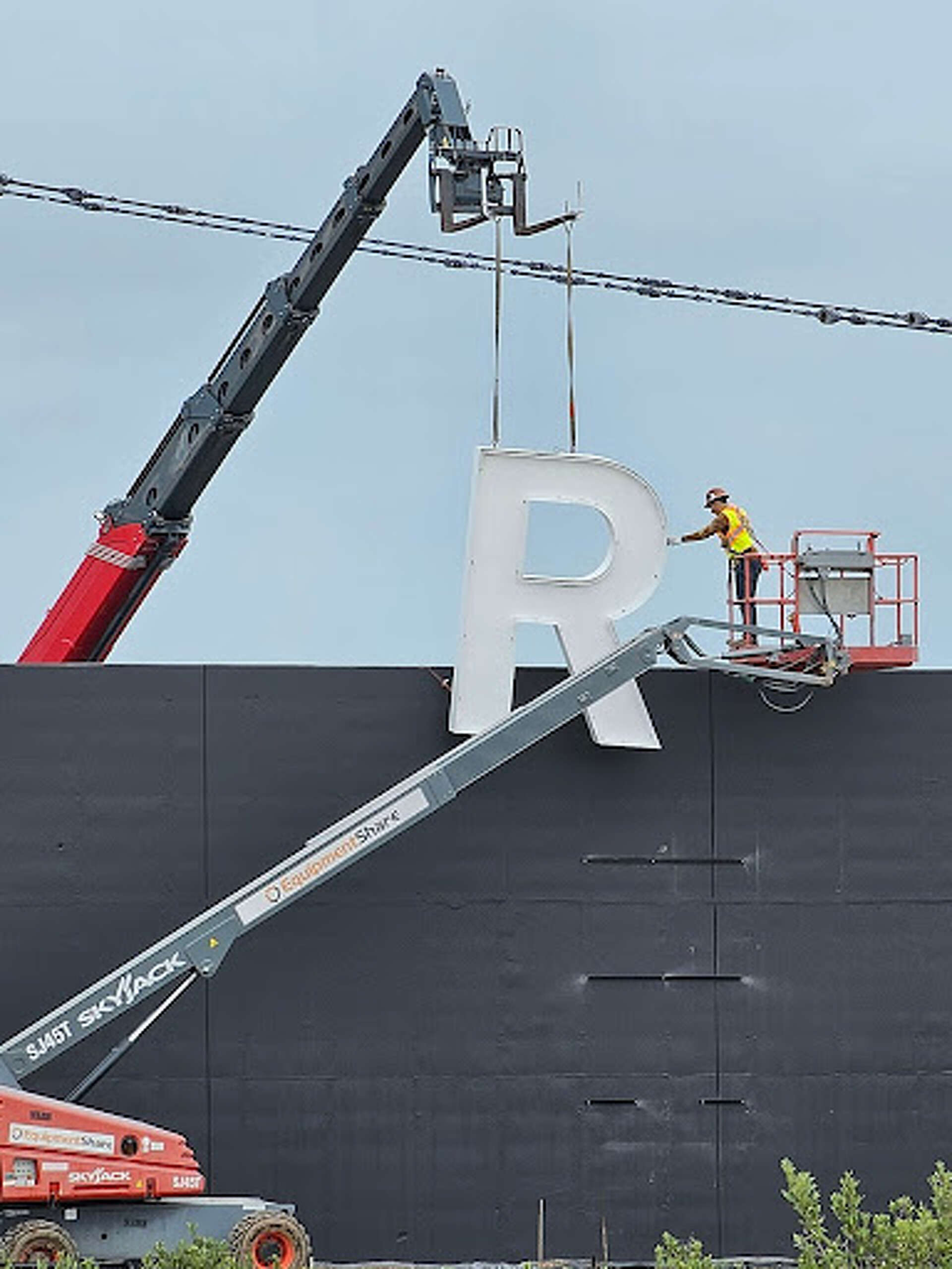SpaceX fans are guessing what Starbase's new sign will say