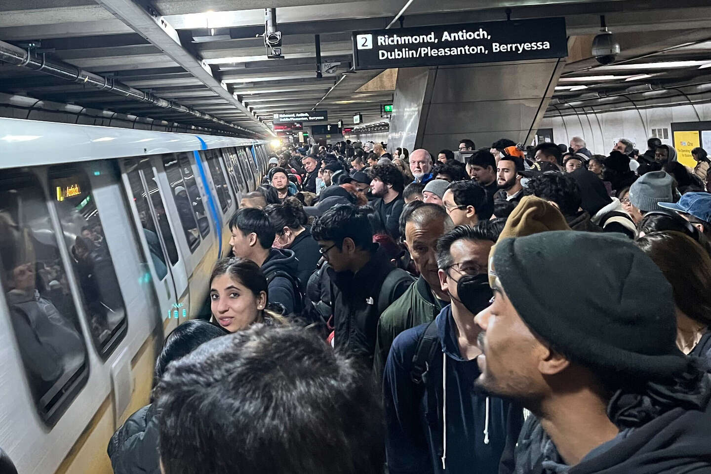 BART resumes transbay service after person leaves Transbay Tube