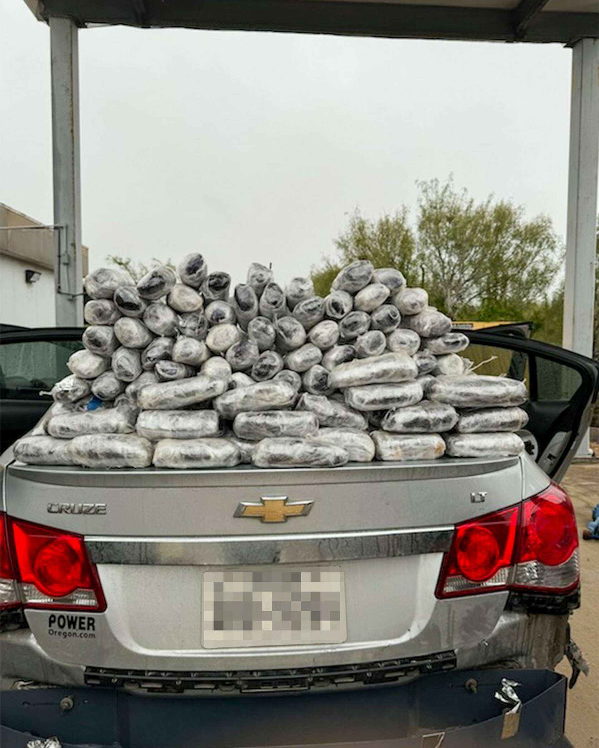 Border Patrol uses X-ray to find 100 pounds of meth hidden in bumper